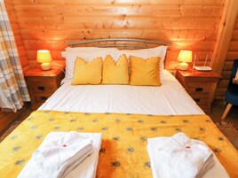 Casa de Campo | 2 quartos, com decoração personalizada, com mobília individualizada 