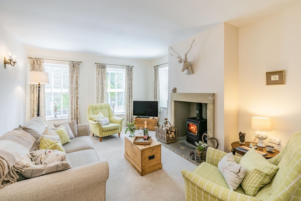 St. John's Cottage - Derbyshire