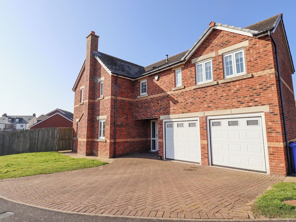 Sandy Shore - Beadnell