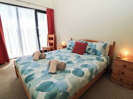 3 quartos, com decoração personalizada, com mobília individualizada 