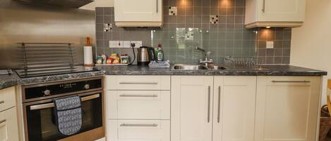 Casa de campo | Cozinha privada | Geladeira, lava-louças, torradeira, cadeirão de bebê