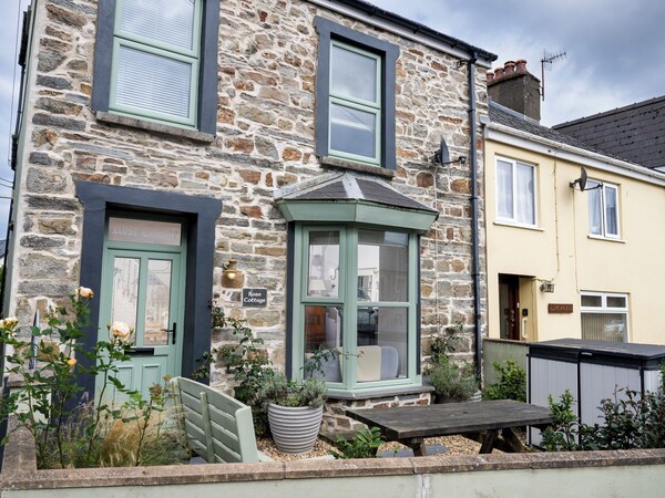 Rose Cottage - Cardigan