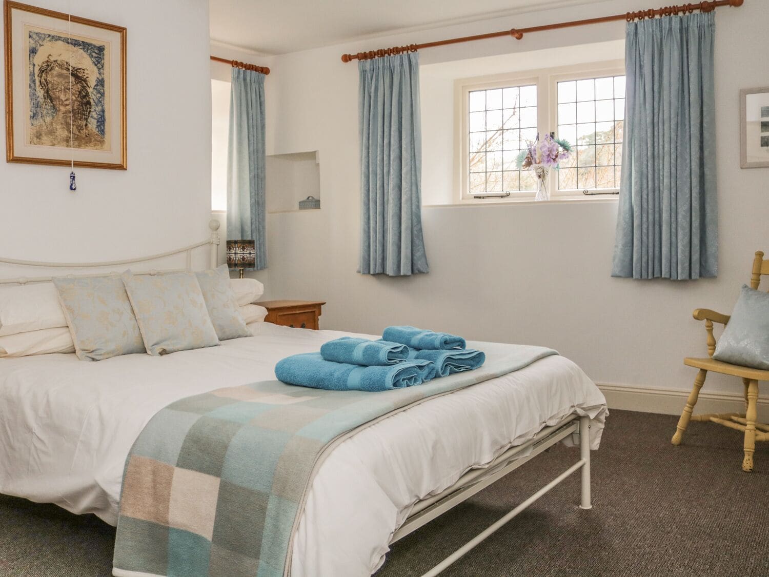 Casa de Campo | 2 quartos, com decoração personalizada, com mobília individualizada 