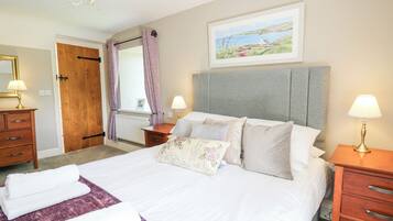 Casa de Campo | 4 quartos, com decoração personalizada, com mobília individualizada