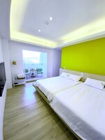 Quarto Quádruplo Familiar, 1 quarto, não fumadores, vista para a montanha | Camas desdobráveis, Wi-fi grátis, roupa de cama fornecida 