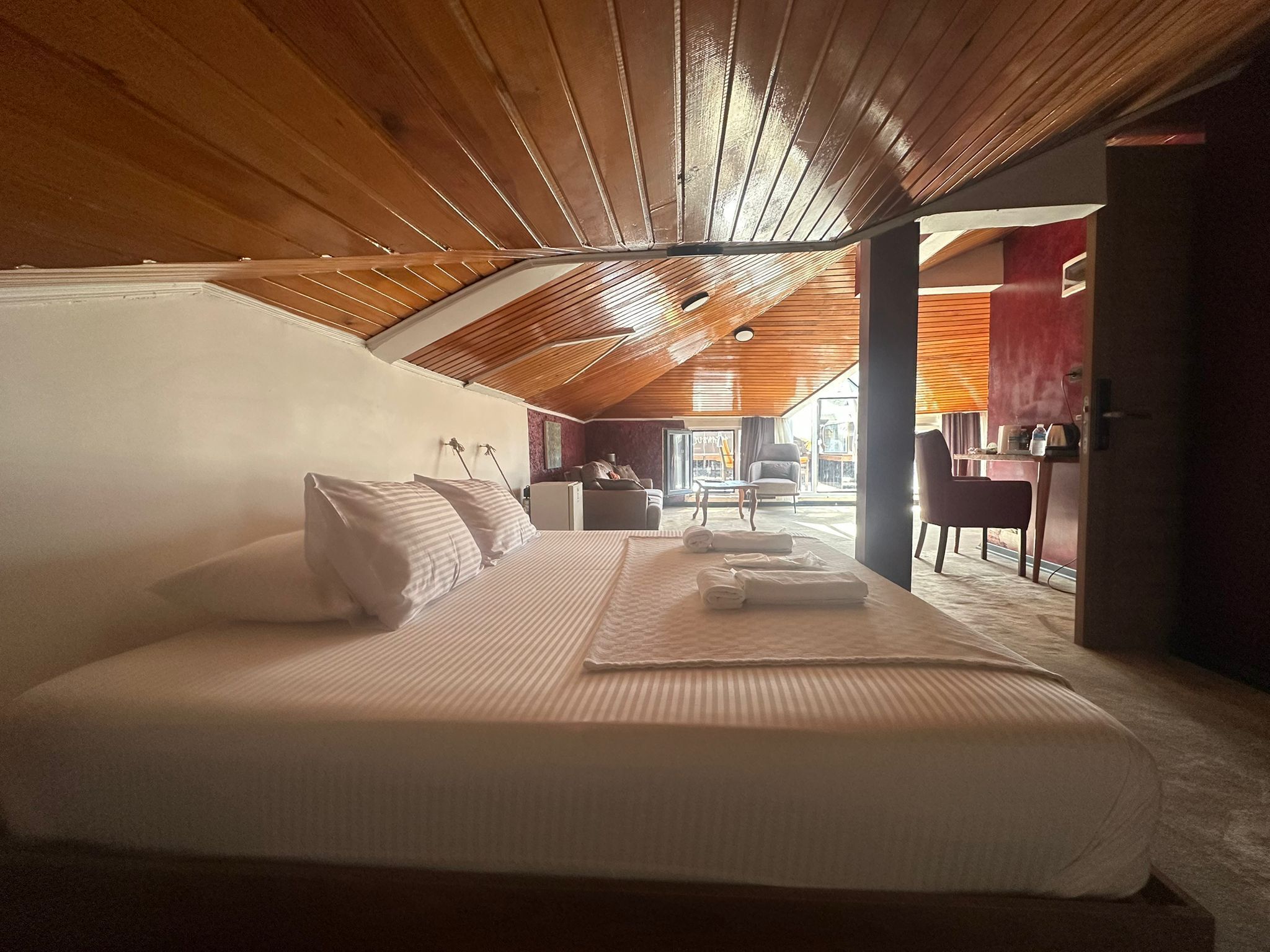 Quarto Deluxe, 1 quarto, fumadores, vista para o mar | Lençóis de algodão egípcio, roupa de alta qualidade 