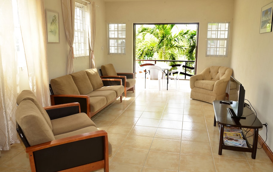 Spacious Cool And Breezy Apartments With A Captured Ocean View And The Country - Barbados