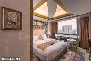 Quarto casal standard | 1 quarto, frigobar, cofres nos quartos, escrivaninha