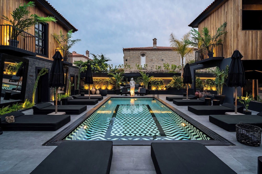 Likor Hanim - Alaçatı