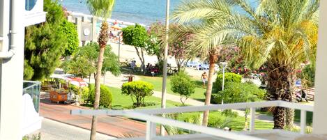 Apartamento Standard, 2 camas individuais, acessível | Vista do quarto