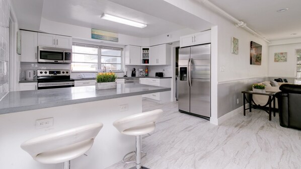 Casa, 6 quartos | Opções para refeição no quarto