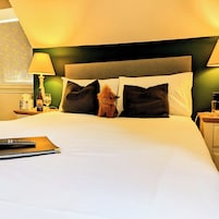 Quarto standard | Escrivaninha, quartos à prova de som, Wi-Fi de cortesia, roupa de cama