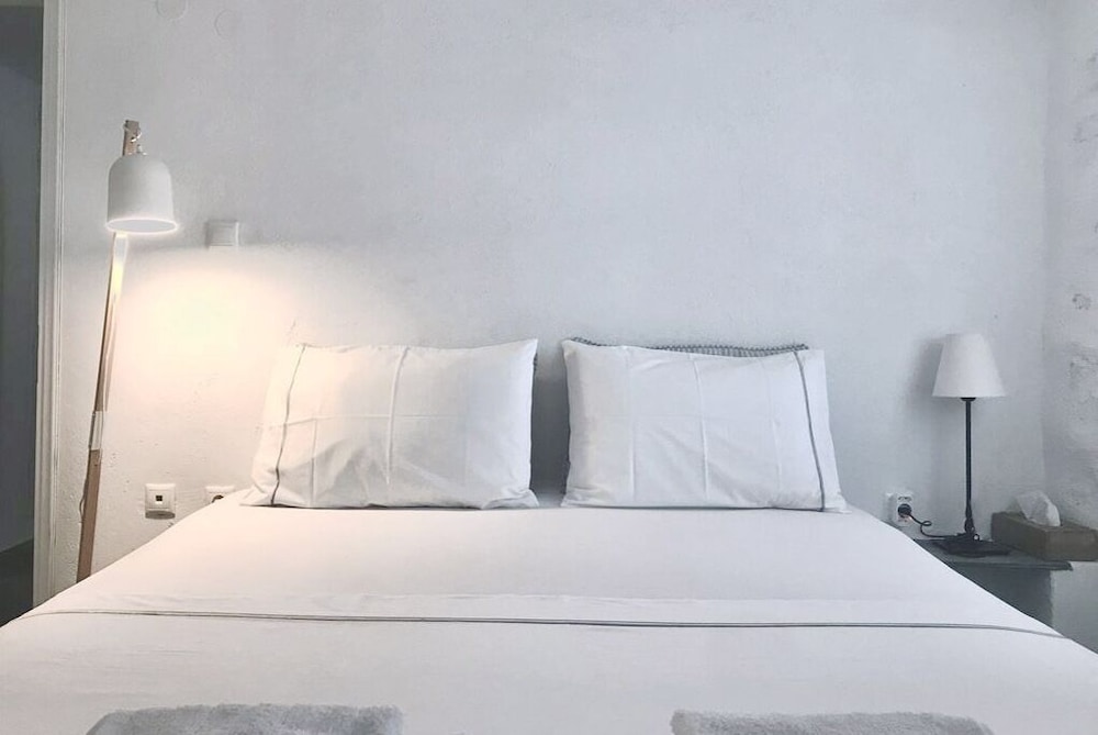 Idyllic Views One-bedroom Apartment In Quite And Relaxing Tripiti - Paros