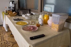 Café da manhã continental grátis todos os dias