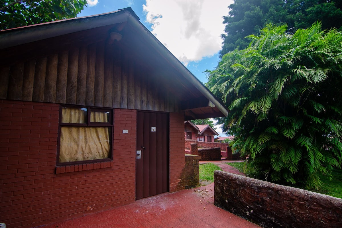 Casa de campo família | Individualmente mobiliados, Wi-Fi de cortesia, roupa de cama