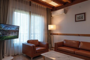 Suite Modern A Room | Individualmente decorados, individualmente mobiliados, Wi-Fi de cortesia