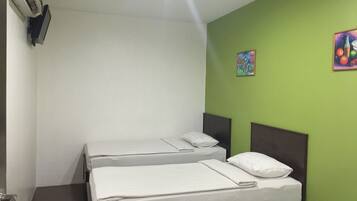 Quarto Duplo Empresarial para 1 Pessoa, 1 cama de casal, fumadores, Vista para a cidade | Secretária, quartos insonorizados, ferro/tábua de engomar, Wi-fi grátis