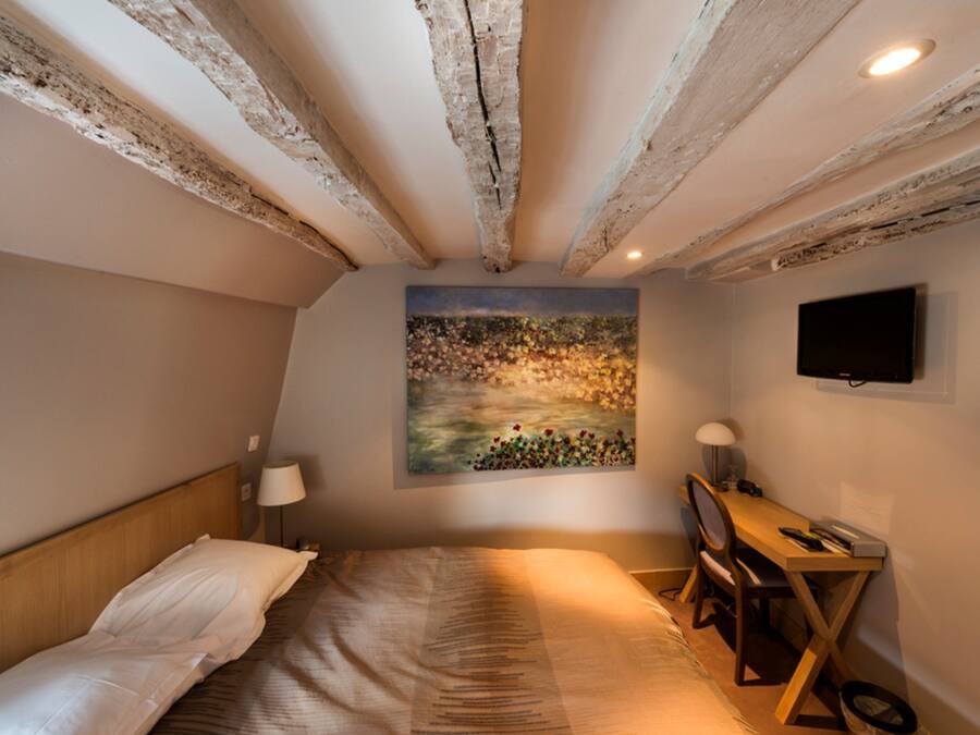 Quarto casal | Cofres nos quartos, individualmente decorados