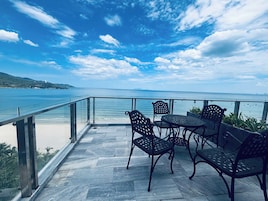 Apartamento família, vista para o oceano | Terraço/pátio