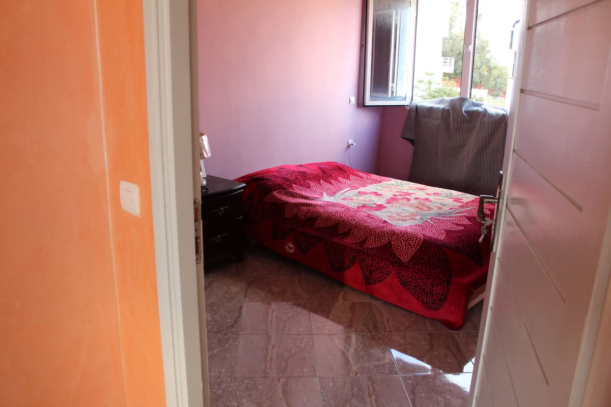 Apartamento, 2 quartos | 1 quarto, roupa de alta qualidade, cortinas/cortinados opacos 
