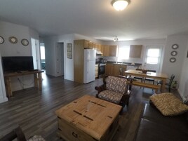 Casa de Campo Clássica, 3 quartos, vista para o oceano, junto ao pátio | Refeições no quarto