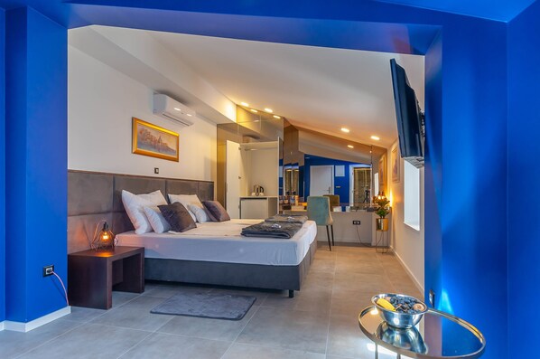 Deluxe Double Room, 1 Bedroom. | Roupa de alta qualidade, edredões de penas