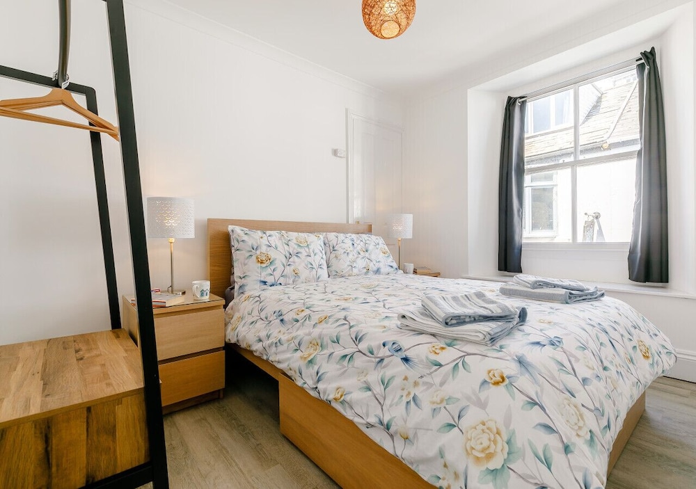 Mor Apartment - One Bedroom Apartment, Sleeps 2 - Looe