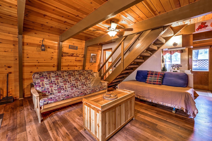 Bear Mountain Hideaway, Cabin W/spa - Big Bear Lake, CA