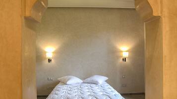 Villa de Luxo (4 Suites Luxe) | 4 quartos, secretária, ferro/tábua de engomar, Wi-fi grátis