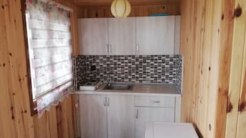 Apartamento, 2 quartos (Large) | Kitchenette privada | Uma cafeteira/bule