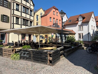 La Flamme Wertheim Garni