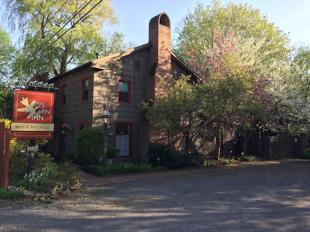 1795 Acorn Inn B&b - Finger Lakes, NY