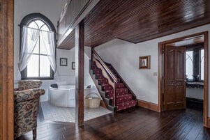 Suite Premium, banheira de hidromassagem | Roupa de alta qualidade, ferro/tábua de engomar, Wi-fi grátis 