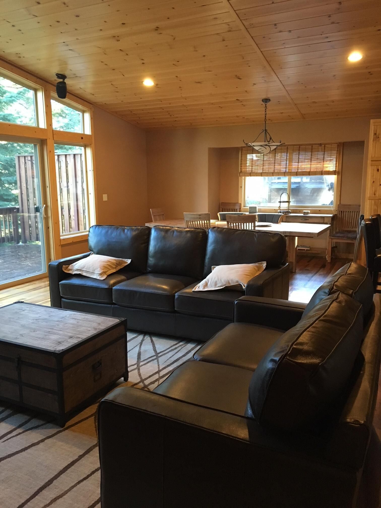 Lake Tahoe Vacation House Close To Beach, Skiing, Tubing Heated Pool And Hot Tub - Truckee, CA