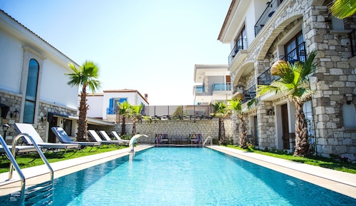 Avalon Boutique Hotel & Suites - Alaçatı