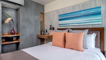 Mini Room, 1 Queen Bed, Non Smoking | 1 quarto, camas de colchão pillowtop