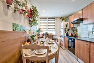 Pequeno-almoço completo diário incluído 