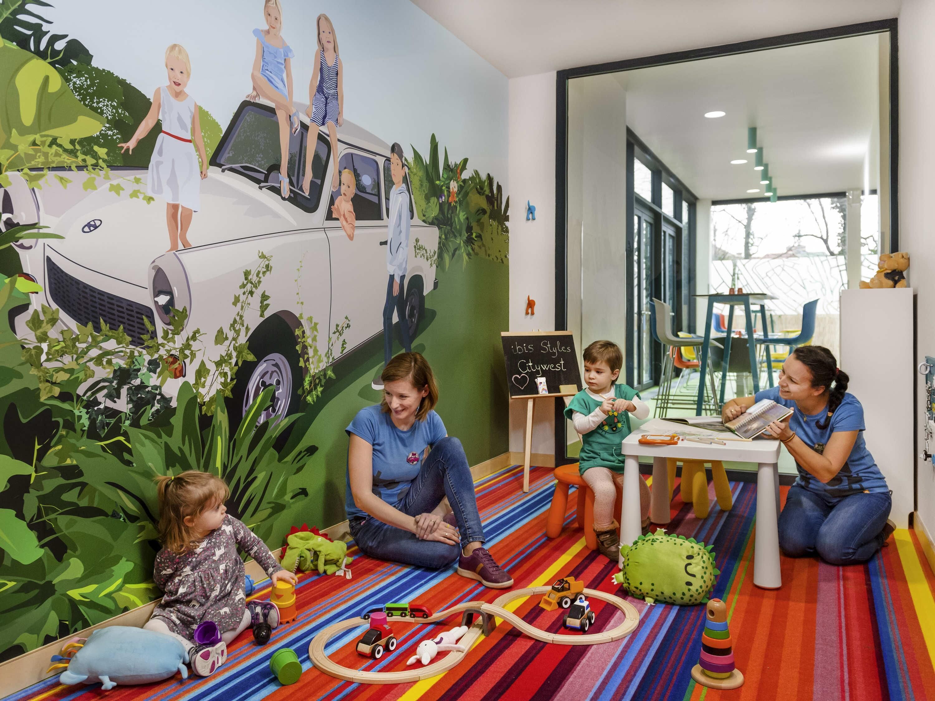 Suíte família, 1 cama de casal e sofá-cama | Cofres nos quartos, quartos à prova de som, berços grátis