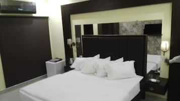 Minibar, secretária