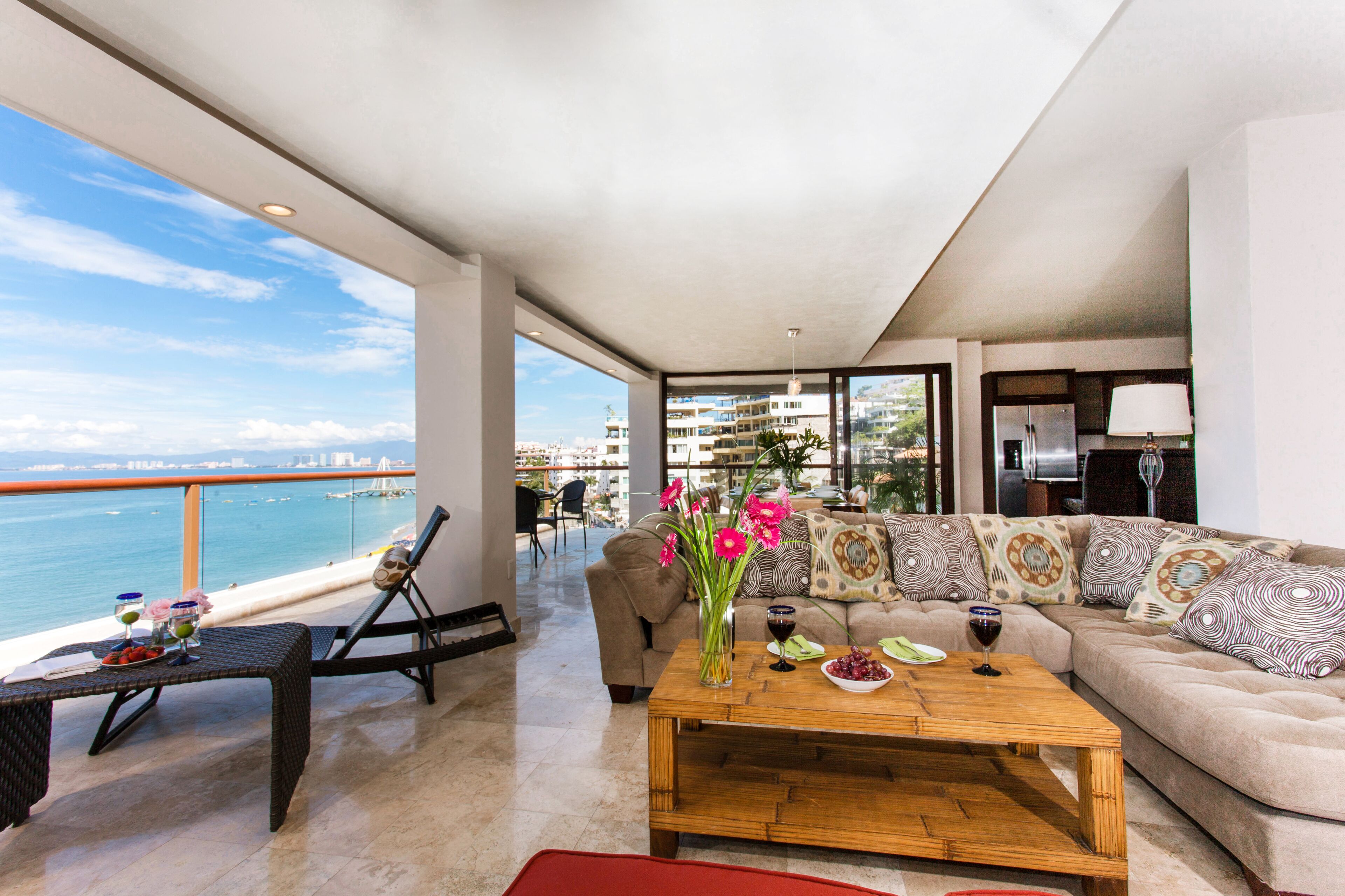 Best Location Right On Los Muertos Beach, Sky Suite E - Puerto Vallarta