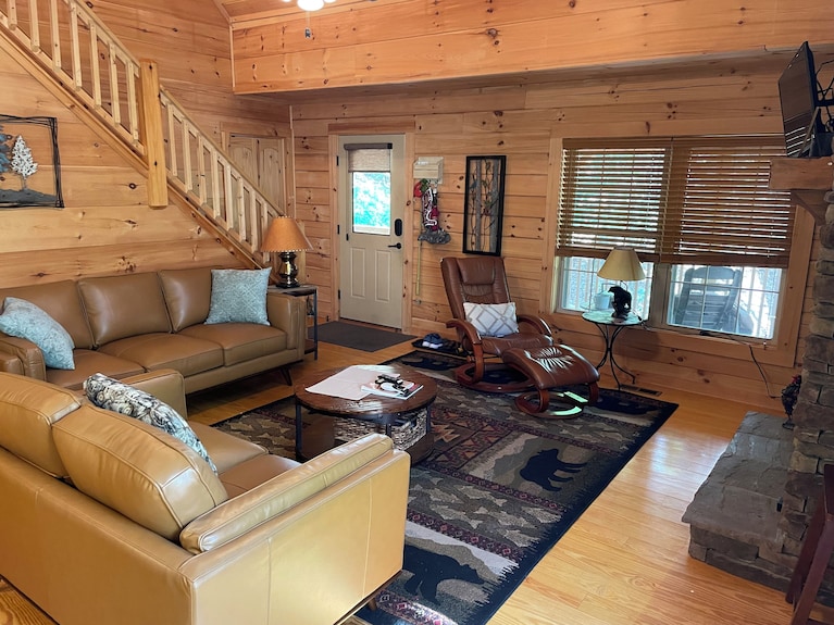 Cabaña Privada, 2 Dormitorios / 2 Baños Con Bañera De Hidromasaje En 5 Acres Privados - Sierra Nevada