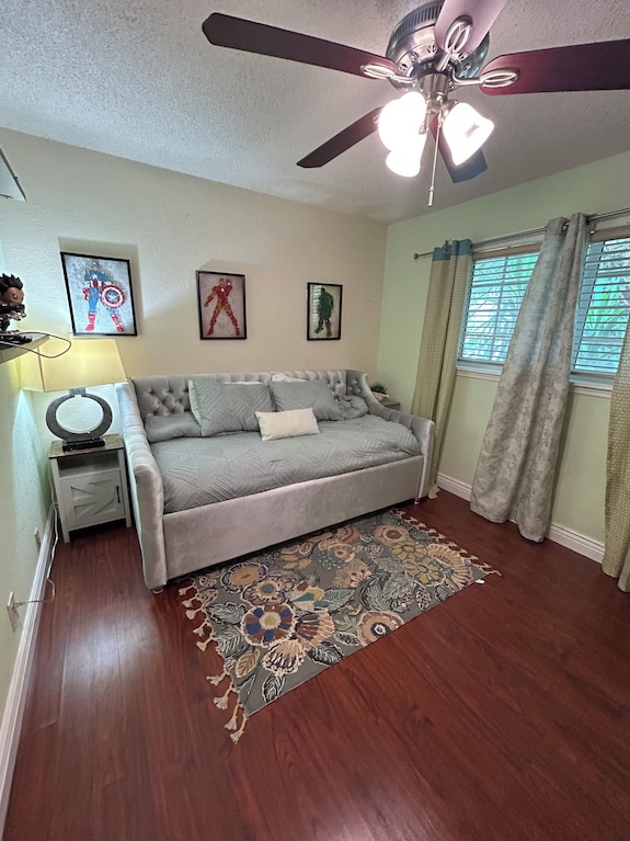 Fantástica Casa Frente Al Lago 5/2 Con Patio Privado Y Piscina - Fort Lauderdale, FL