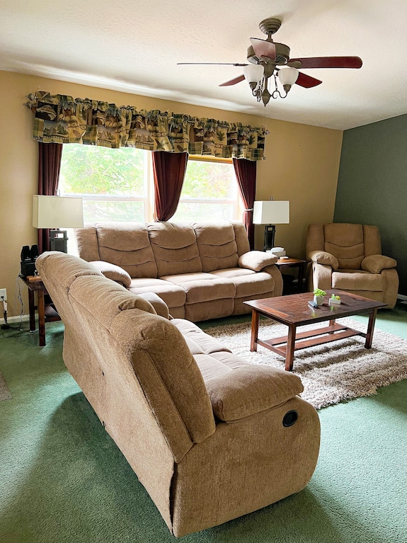 Κοντά στο West Yellowstone, πολύ ευρύχωρο. ένα μίλι μακριά από την εθνική οδό 20 και Mack Inn. - Island Park, ID