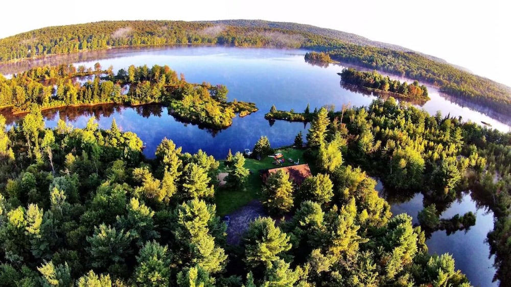 Ultimate Privacy ~ Nw Adirondack, Log Cabin, 16 Acres, Includes Pontoon Boat! - Higley Flow State Park, Colton
