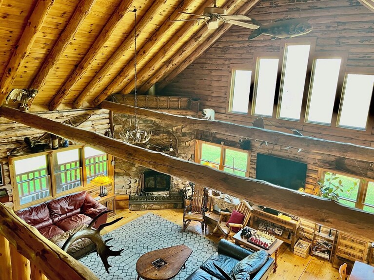 Ultimate Privacy ~ Nw Adirondack, Log Cabin, 16 Acres, Includes Pontoon Boat! - Higley Flow State Park, Colton