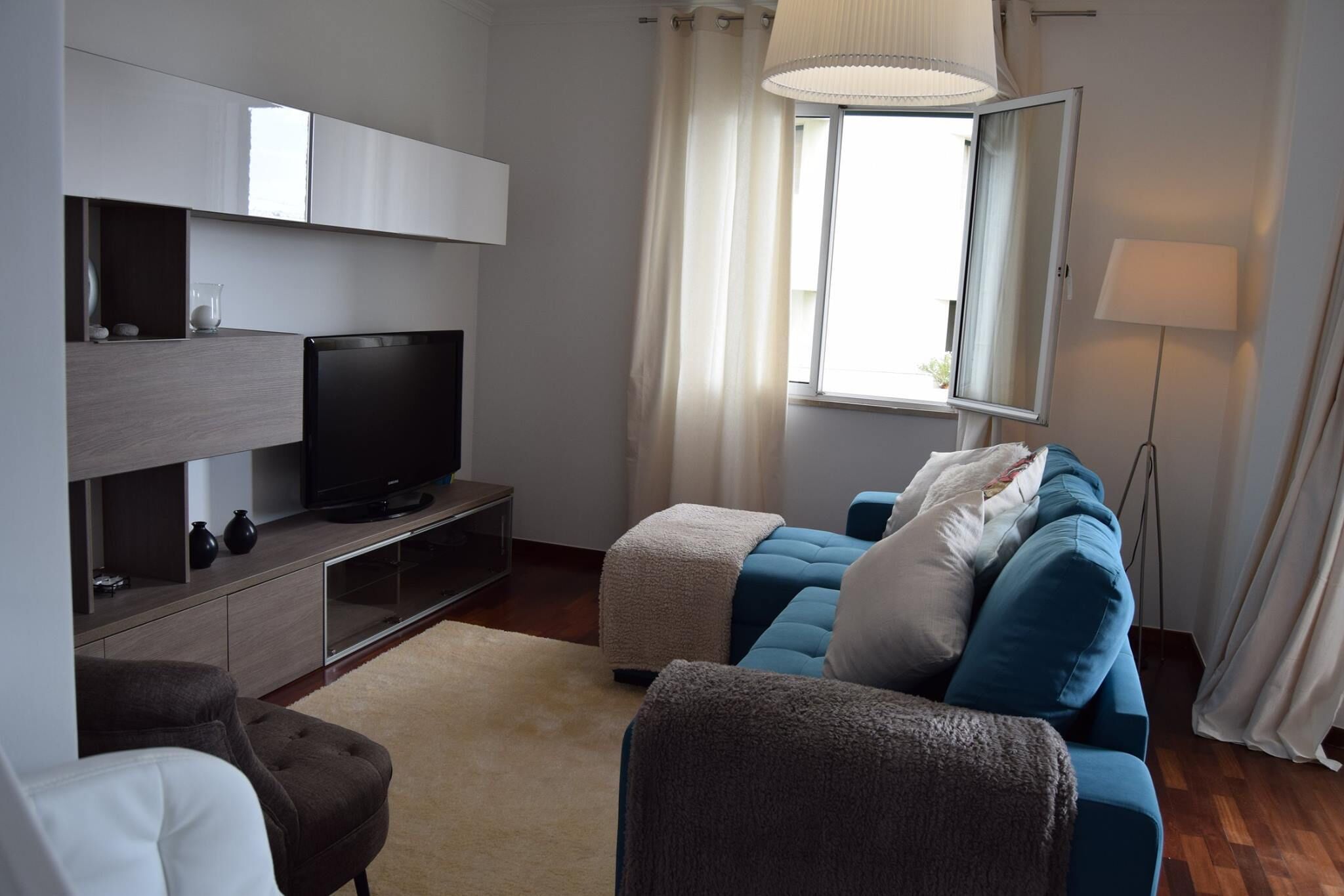 Leicht, Luftig-wohnung Im Zentrum Von Funchal Mit Zugang Zu Allen Annehmlichkeiten Zu Fuß. - Funchal