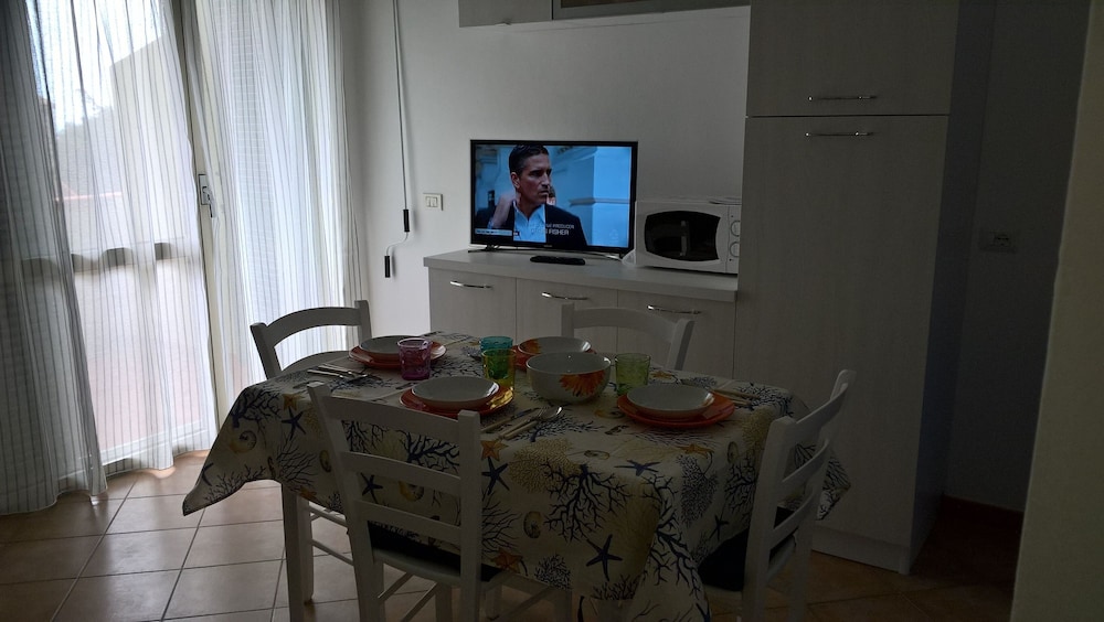 Kommen Sie Nach Badesi, Sie Werden Ein Wunderbares Urlaub, Ein Schlafzimmer Apartment Zu All-inclusive-preisen Erleben - Badesi