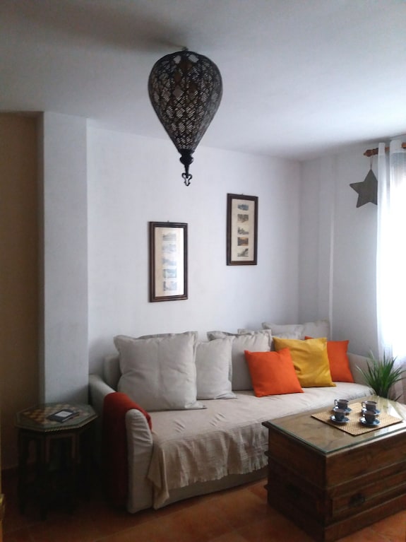 Nous Sommes Laura Et Pedro, Bienvenue Dans Notre Merveilleuse Ville! - Grenade