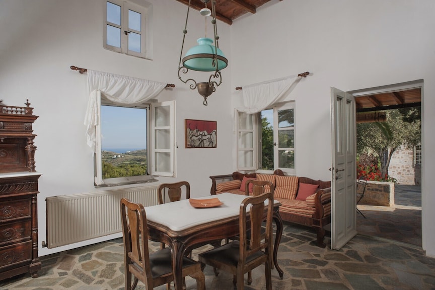 A Spacious Residence With Unobstructed Views. - Greece