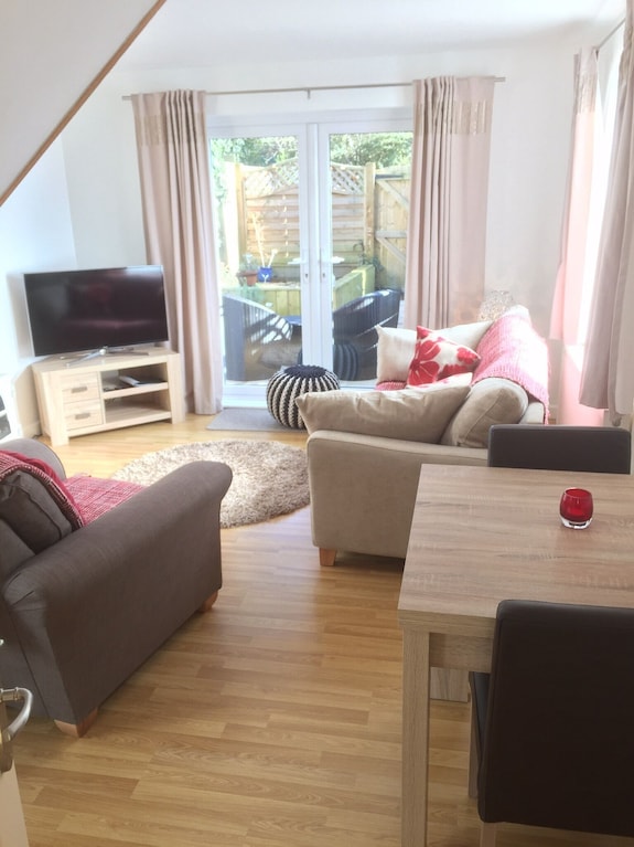 Apartment Mit 1 Schlafzimmer Und Eigenem Innenhof. - New Forest